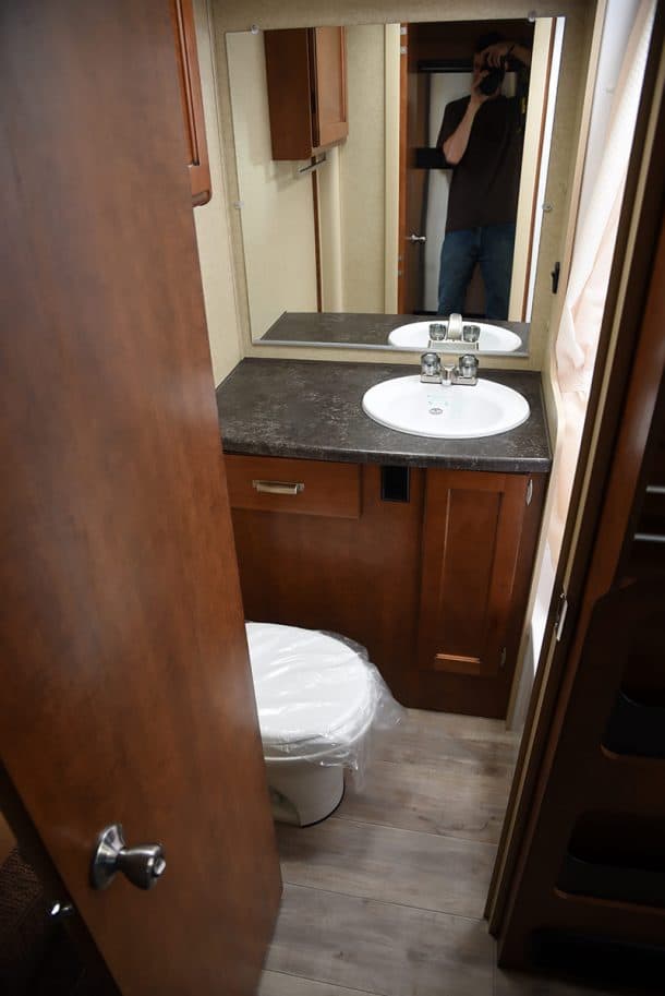 2017 Lance 975 Review - Truck Camper Magazine