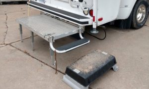 2012 Adventurer 86FB - Truck Camper Magazine