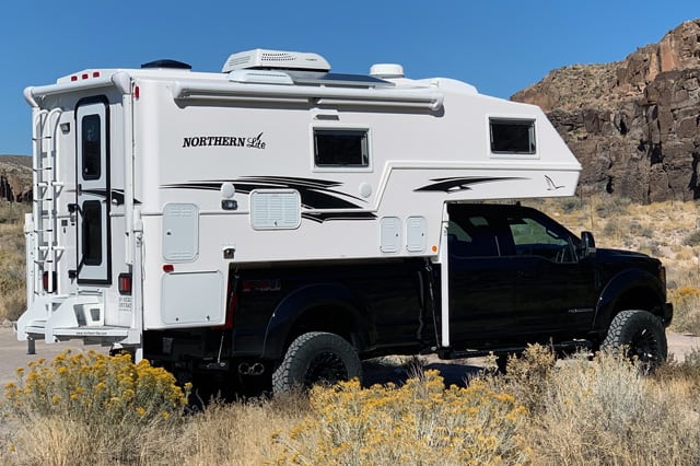 Northern Lite Camper Buyers Guide - Fiberglass Truck Campers