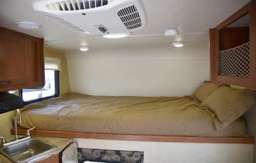 Travel Lite 625 Super Lite Review - Short or Long Bed Truck Camper